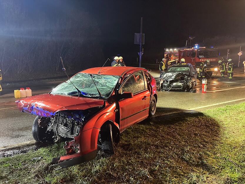 Bei einem Unfall auf der B27 bei Heilbronn und Flein kollidierten zwei Autos - STIMME.de