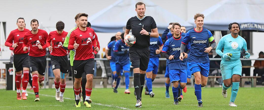 Kevin Rombach ist samstags Torhüter und sonntags Schiedsrichter - STIMME.de