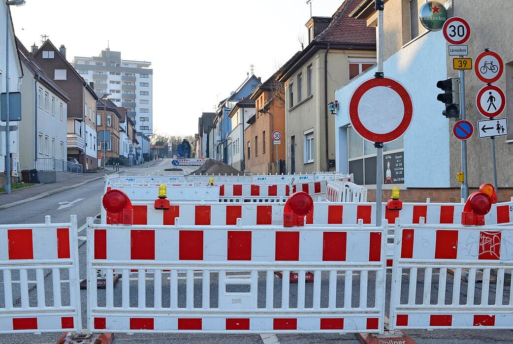 Sperrung der Saarbrückener Straße: Leichte Unfälle führen zu langen ...