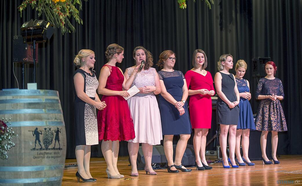 Andrea Ritz ist neue Württemberger Weinkönigin - Video jetzt online ...