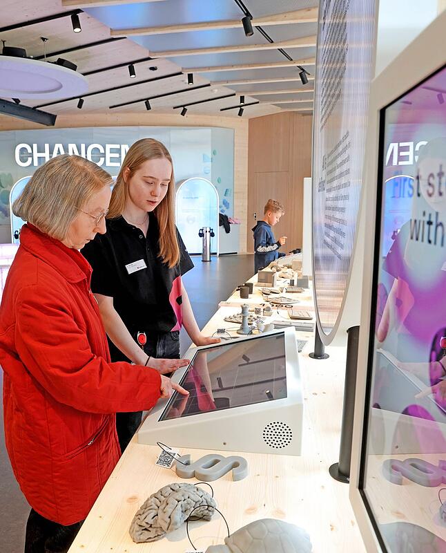 KI-Pavillon der Experimenta erstmals geöffnet – "Müssen mit der Zukunft gehen" - STIMME.de