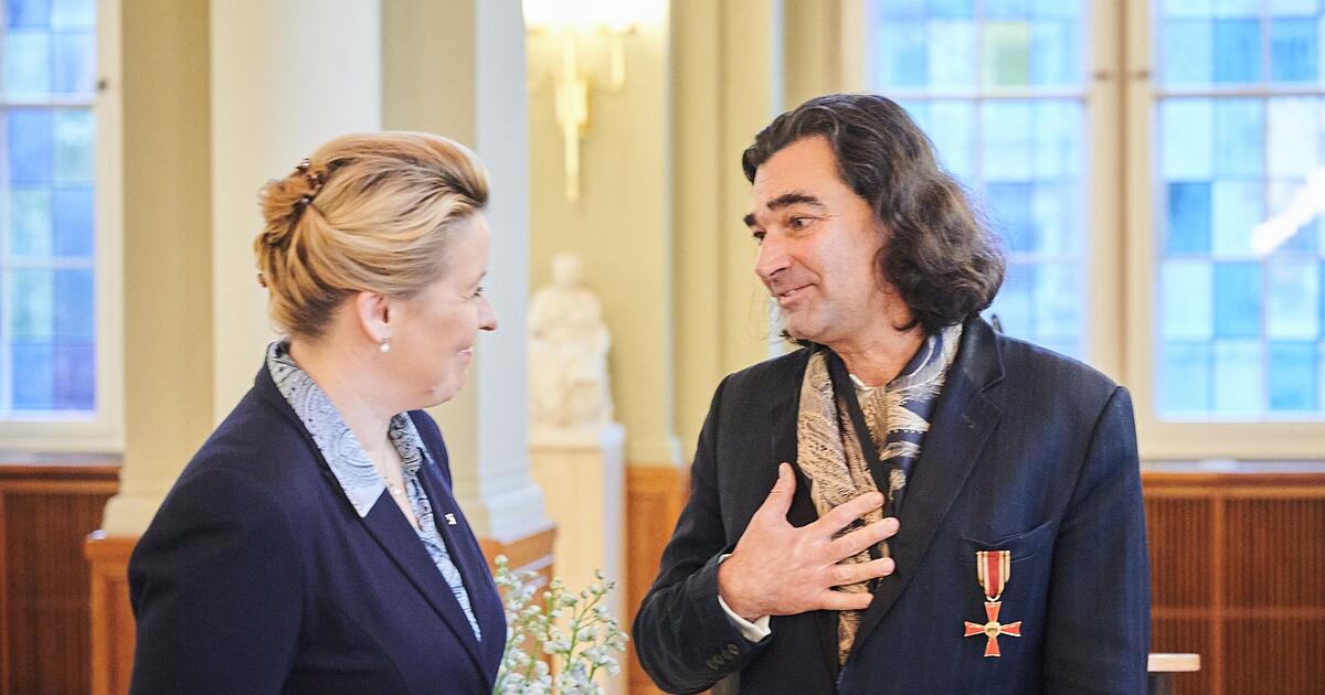 Kulturunternehmer Jochen Sandig erhält Bundesverdienstkreuz - STIMME.de