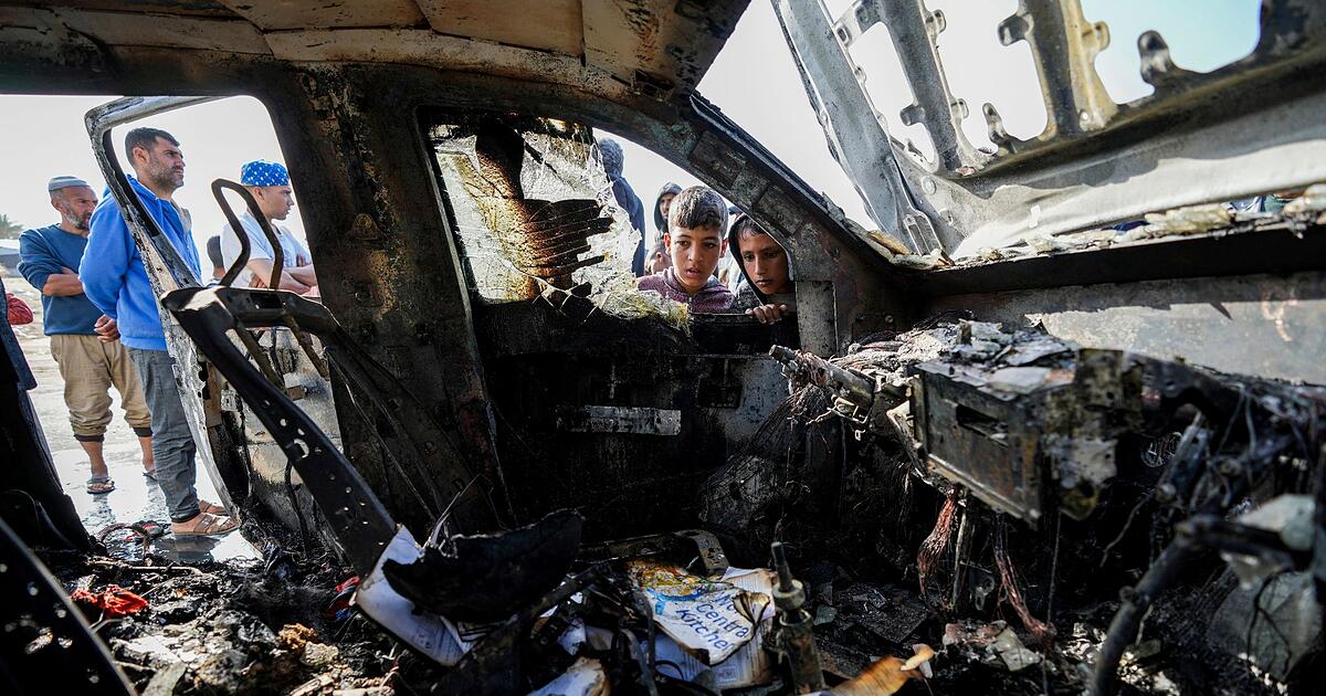 Leichen getöteter Helfer aus Gaza nach Ägypten überführt - STIMME.de