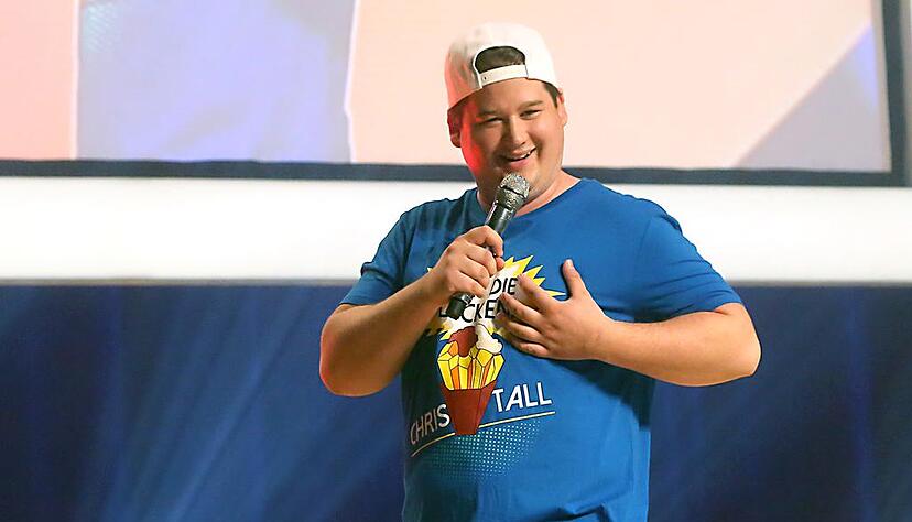 Chris Tall begeistert in der ausverkauften Harmonie - STIMME.de