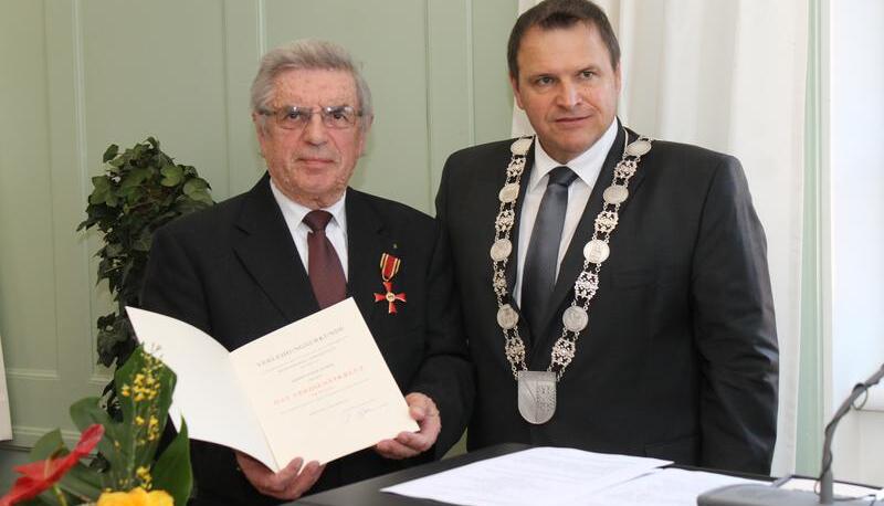 Bundesverdienstkreuz für Josef Semek - STIMME.de