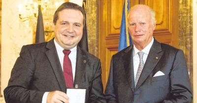 Albert Berner ausgezeichnet - STIMME.de