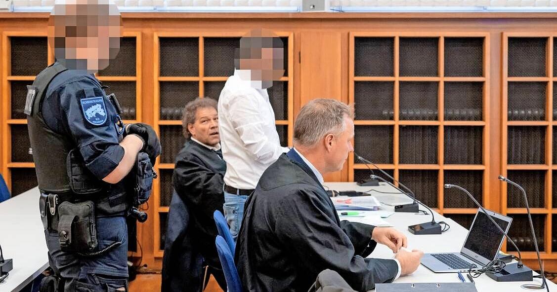 Anstiftung zum bewaffneten Raubüberfall: Anklage zerfällt zunehmend wie ...