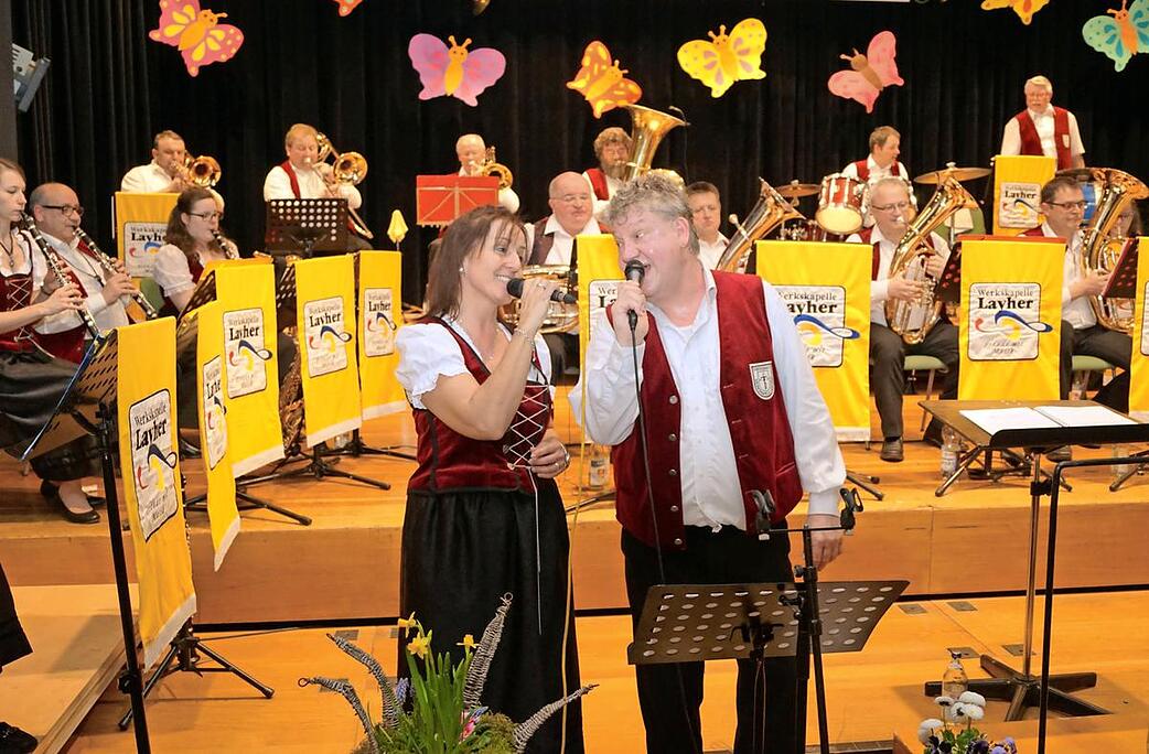 "Böhmischer Frühling" sorgt für beste Laune im Saal - STIMME.de