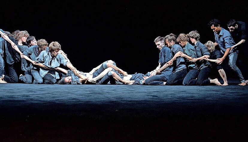 Eine Utopie von Gemeinsamkeit: "Reflection" von Isabelle Schad bei ...