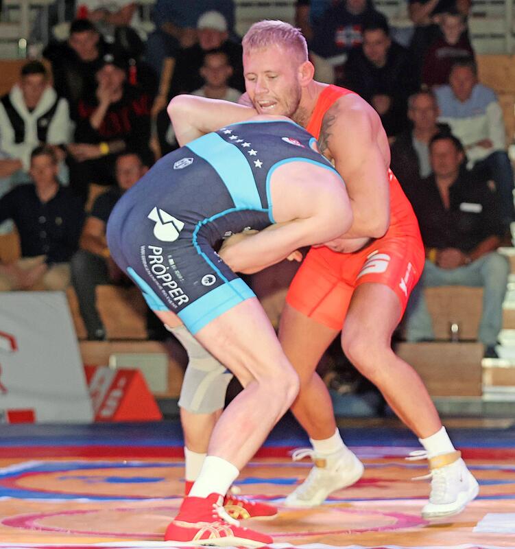 Red-Devils-Ringer Robin Pelzer: Geschichten auf der Haut und auf der ...