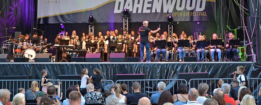 Geburtstagsfest auf ganz großer Bühne zum 100-jährigen Bestehen des ...