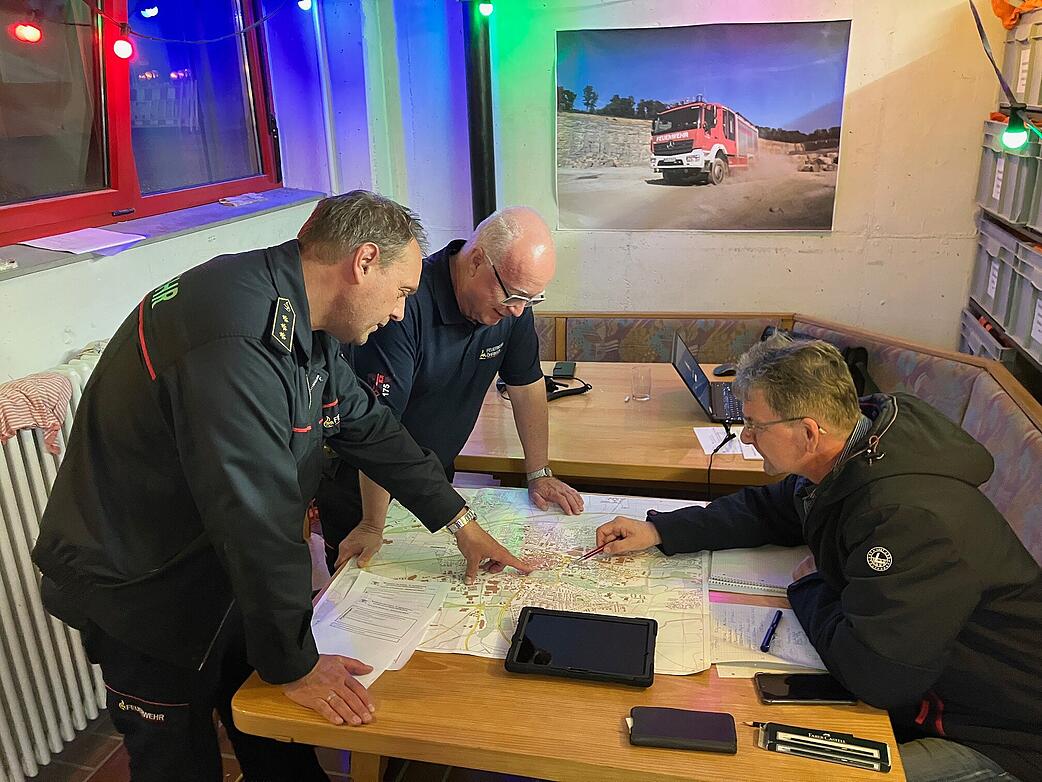 Akute Überflutungsgefahr: Bürger in Öhringen sollen Keller meiden ...