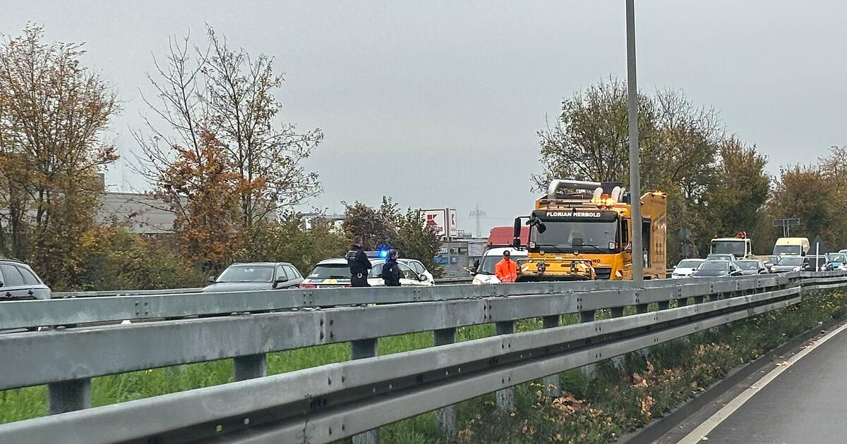 Unfall auf B27 in Heilbronn: Fünf Autos kollidiert – mehrere Personen verletzt - STIMME.de