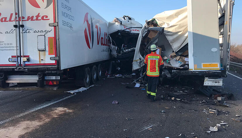 A6: Verletzte und Vollsperrung nach Lkw-Unfall bei Bad Rappenau - STIMME.de