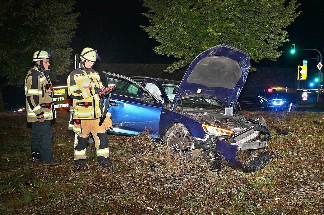 Jugendliche liefern sich Verfolgungsfahrt mit Polizei – und bauen ...