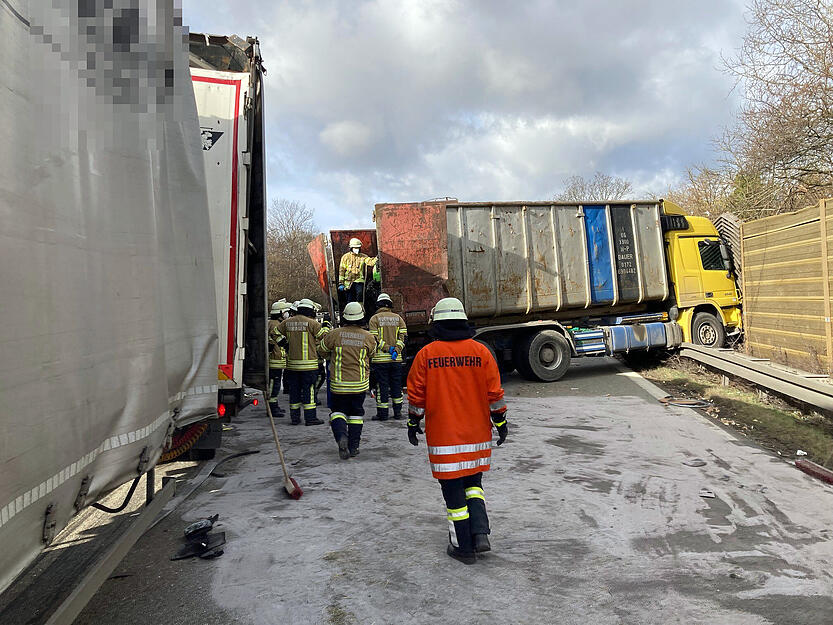Schwerer Lkw-Unfall auf der A6 - STIMME.de