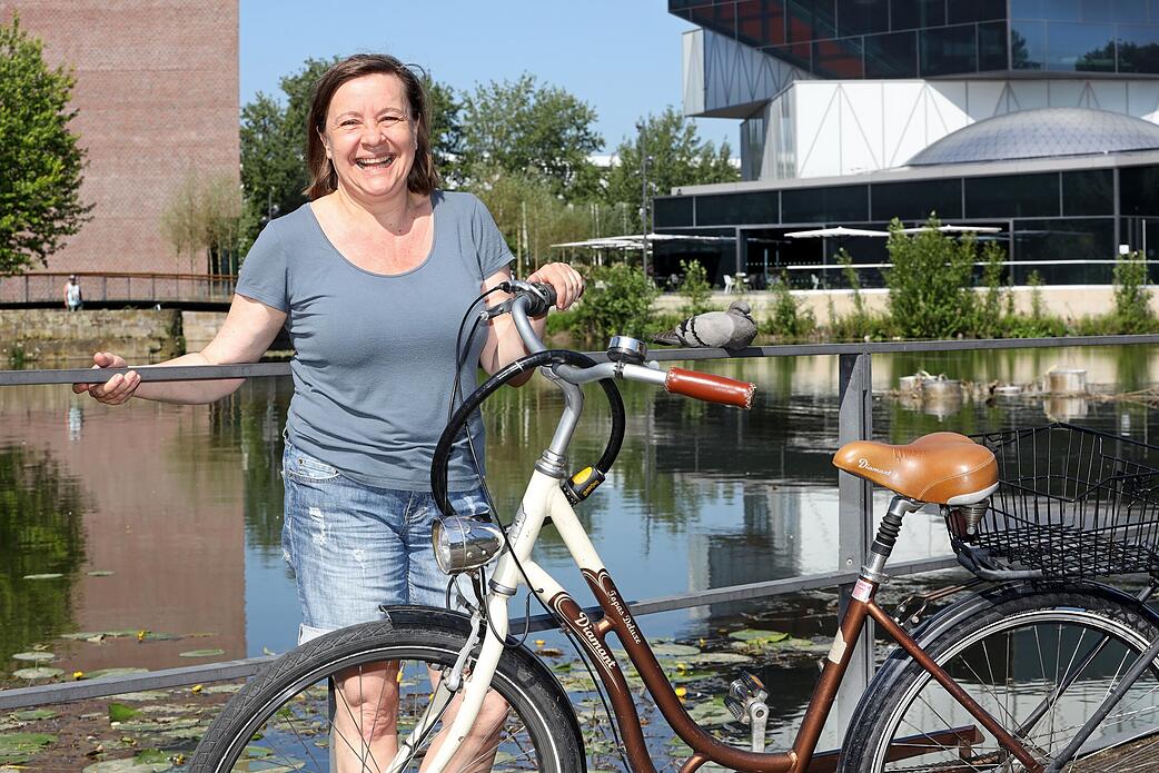 Wie sich Schauspielerin Angelika Hart eine neue Existenz aufgebaut hat ...