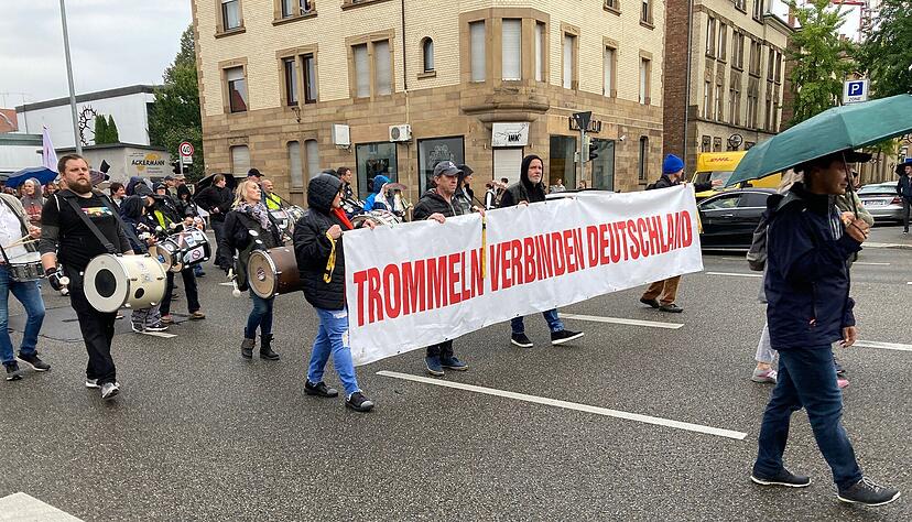Hunderte Demonstranten ziehen durch Heilbronn - STIMME.de