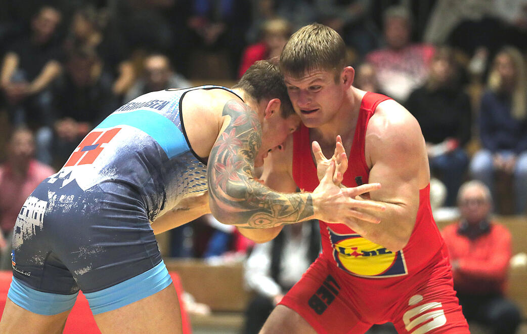 Wie sich Physiotherapeut Martin Otto für die Red Devils Heilbronn Beine ...