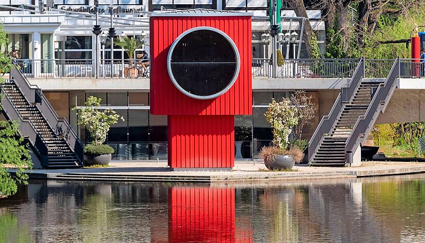 Signalrotes One Man House ist Besuchermagnet - STIMME.de