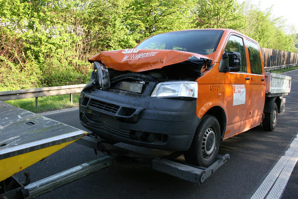 Schwerer Unfall auf B27 bei Neckarsulm - STIMME.de
