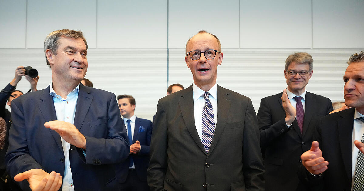 Foto von Männerrunde bei CDU/CSU geht viral – und sorgt für Kritik ...