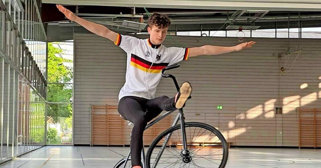 Ein Vizeeuropameister aus Erlenbach: Simon Halter auf dem Kunstrad ...