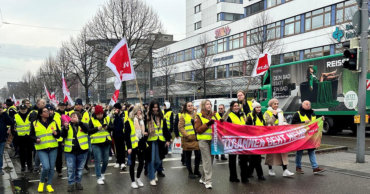 Öffentlicher Dienst: Rund 1.500 Beschäftigte ziehen bei Demo durch Heilbronn - STIMME.de