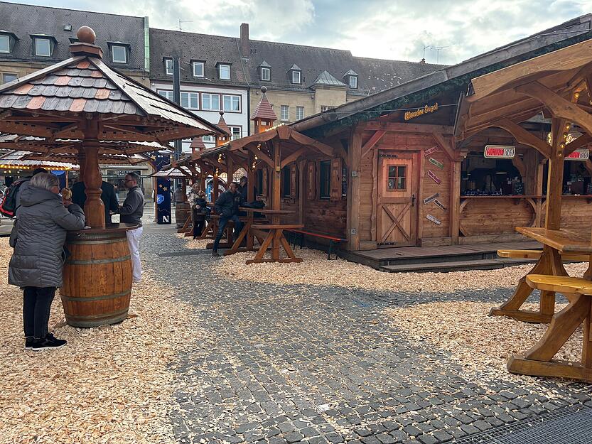 Rundgang über den Heilbronner Käthchen-Weihnachtsmarkt vor der Eröffnung - STIMME.de