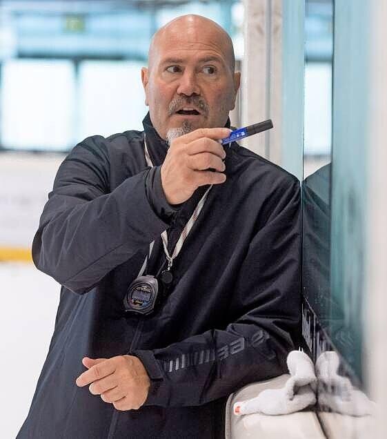 Falken-Trainer Frank Petrozza ist sauer – "Die Topspieler müssen die ...