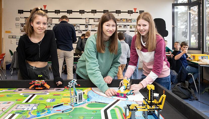 In der Lego-AG wird gemeinsam gebaut, programmiert und gefeiert - STIMME.de