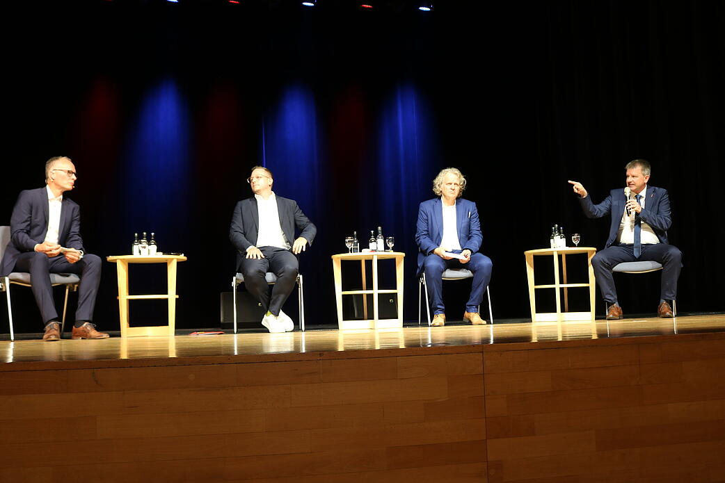 Öhringer OB-Wahl: Großes Interesse am ersten Aufeinandertreffen der ...