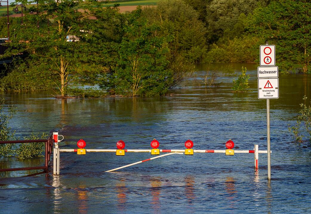 Frau stirbt nach Hochwasser-Rettungseinsatz - STIMME.de