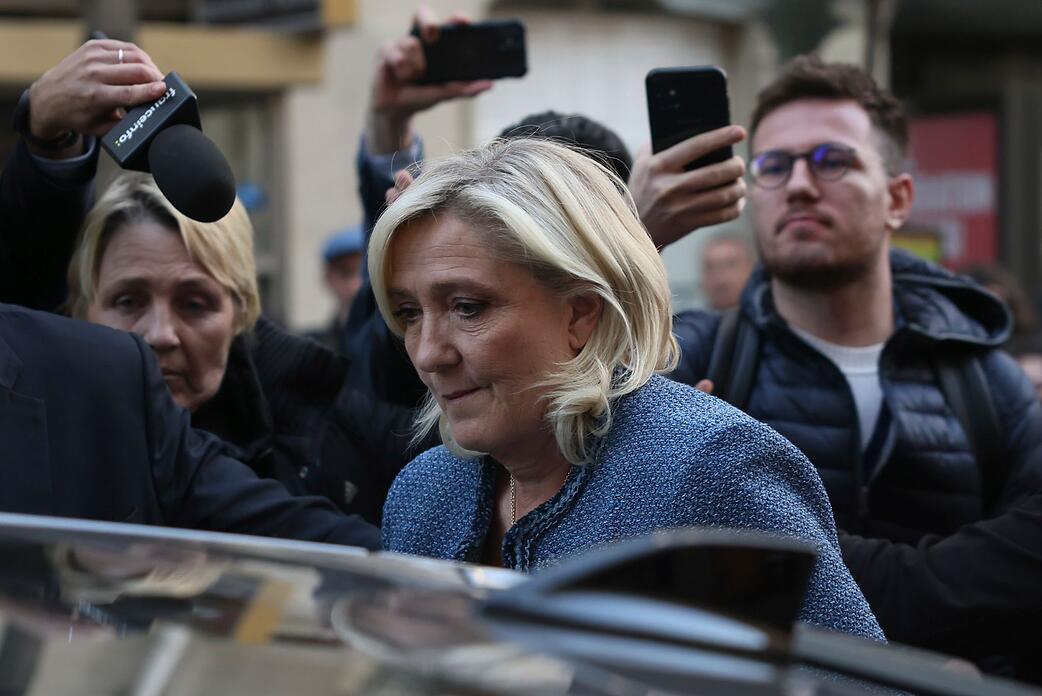 Le Pen kämpft vor Gericht um Chance auf Präsidentschaft - STIMME.de