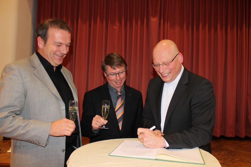 Und noch ein Wunder - STIMME.de