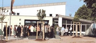 Gemeindehalle in neuem Glanz - STIMME.de