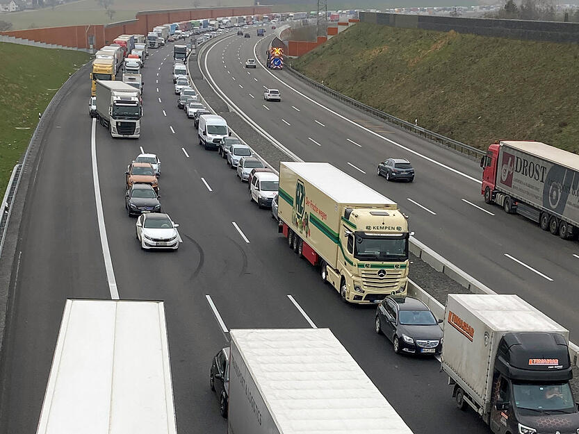 Schwerer Lkw-Unfall auf A6 - STIMME.de