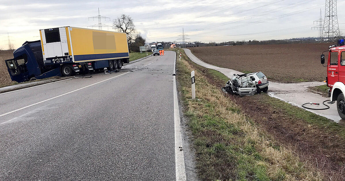Junge Frau stirbt bei Unfall auf B27 - STIMME.de
