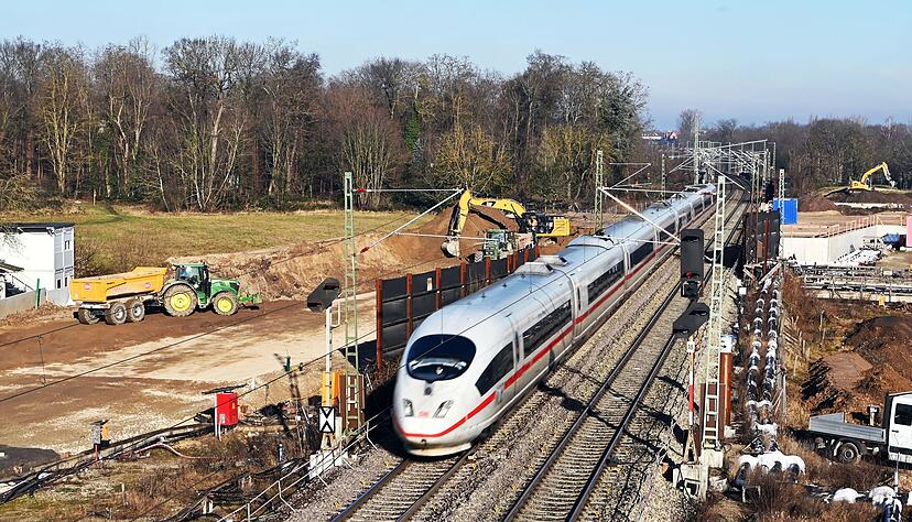 Rheintalbahn wegen Polizeieinsatzes bei Achern gesperrt - STIMME.de