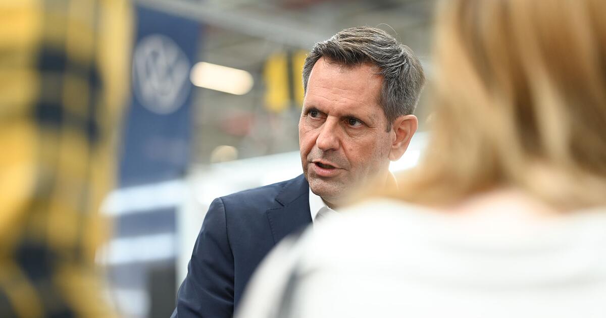 Ministerpräsident wirbt für Förderung gebrauchter E-Autos - STIMME.de