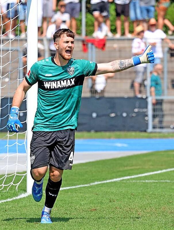 VfB Stuttgart siegt 3:0 in Heilbronn – Trainer Hoeneß wünscht sich mehr ...