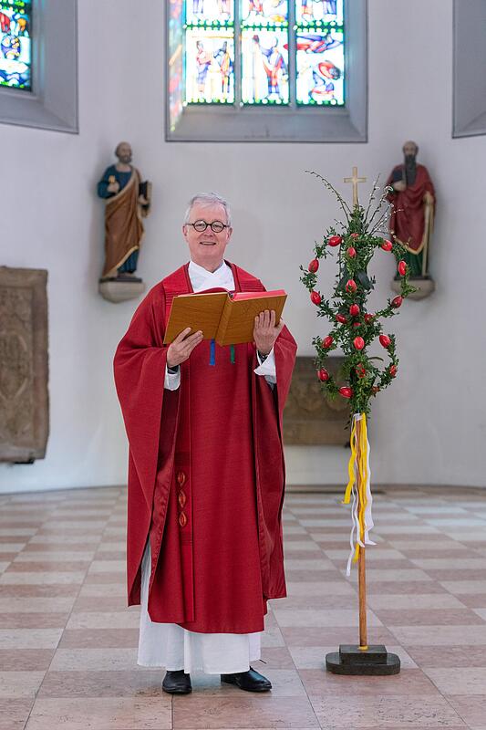 Katholischer Dekan Roland Rossnagel feiert das 40. Priesterjubiläum ...